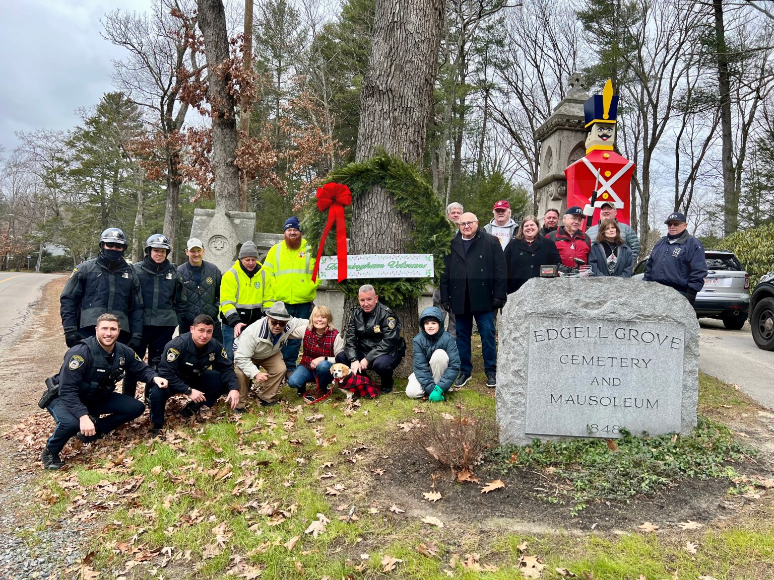 PHOTOS: Wreaths Placed at Framingham Cemeteries To Honor Veterans ...